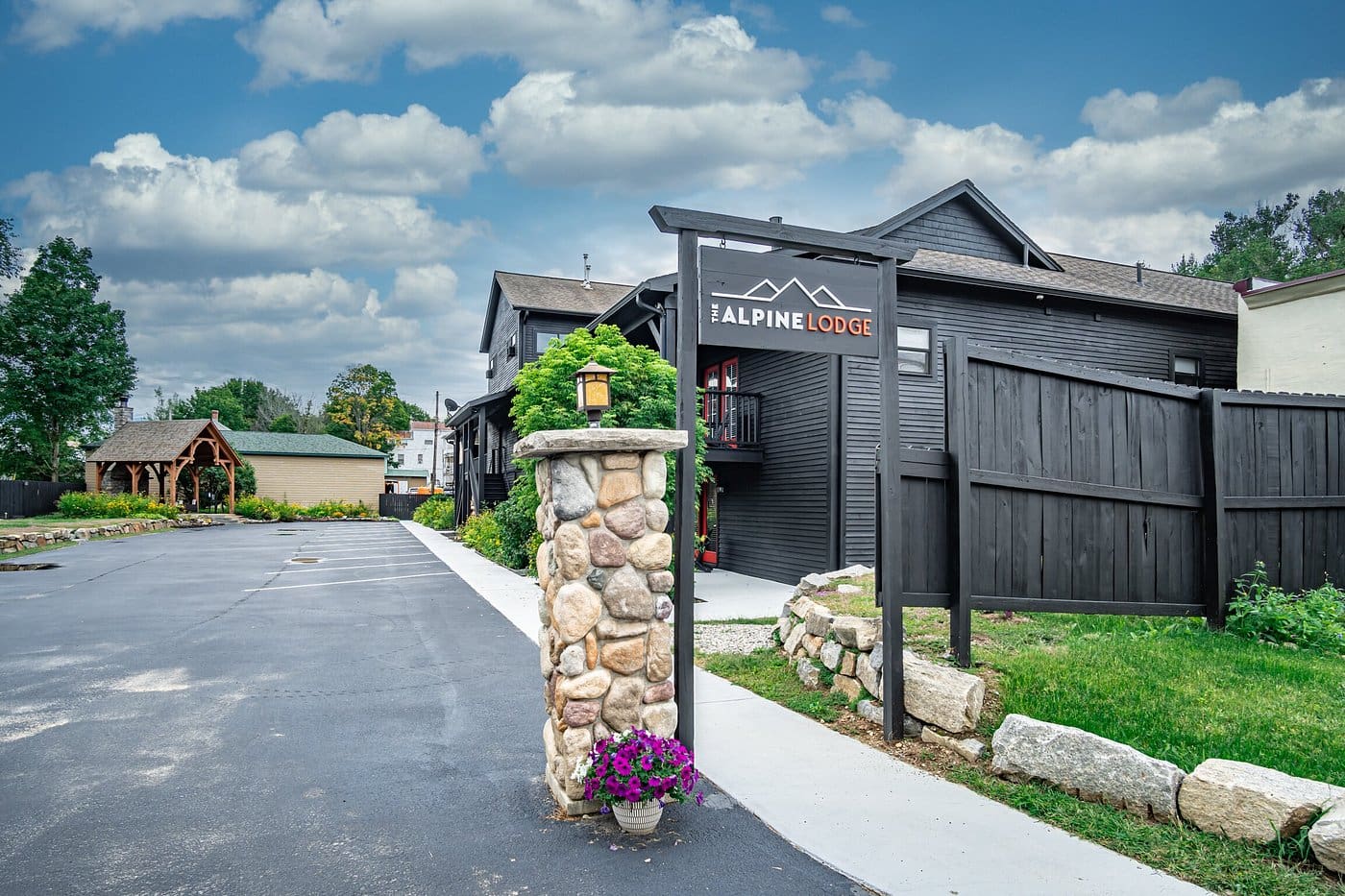 The Alpine Lodge - Prices & Custom Quotes : honeymoons.com